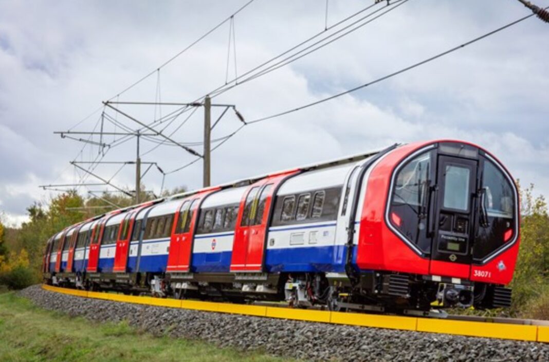 State-of-the-art Piccadilly line trains to begin operating in 2026 ...