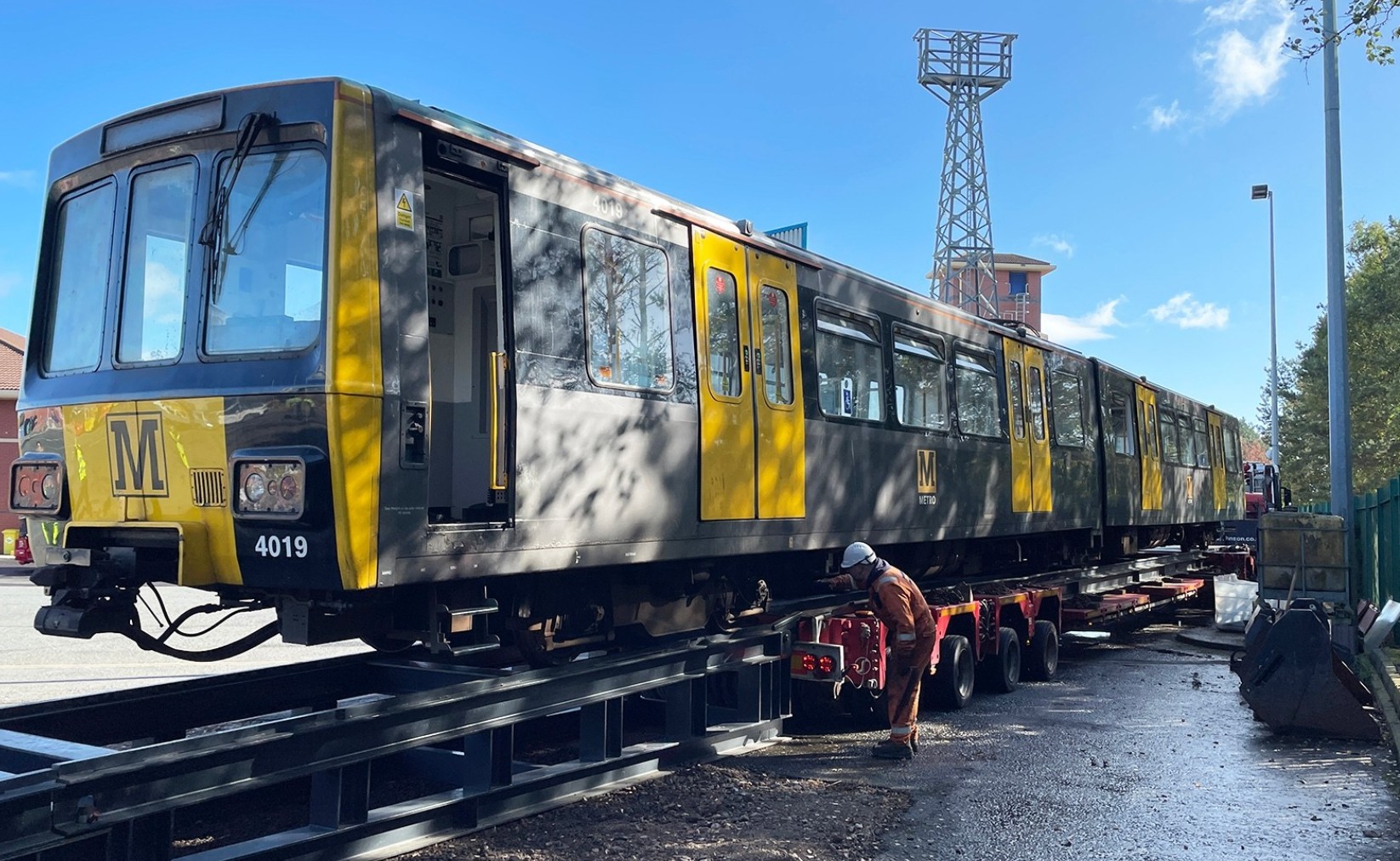 Former Metro train is donated to the Tyne and Wear Fire and Rescue ...