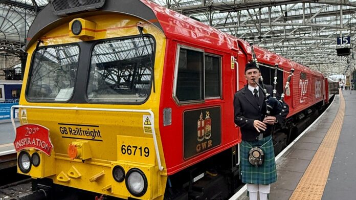 Railway 200 'Inspiration' train arrives in Scotland | RailBusinessDaily