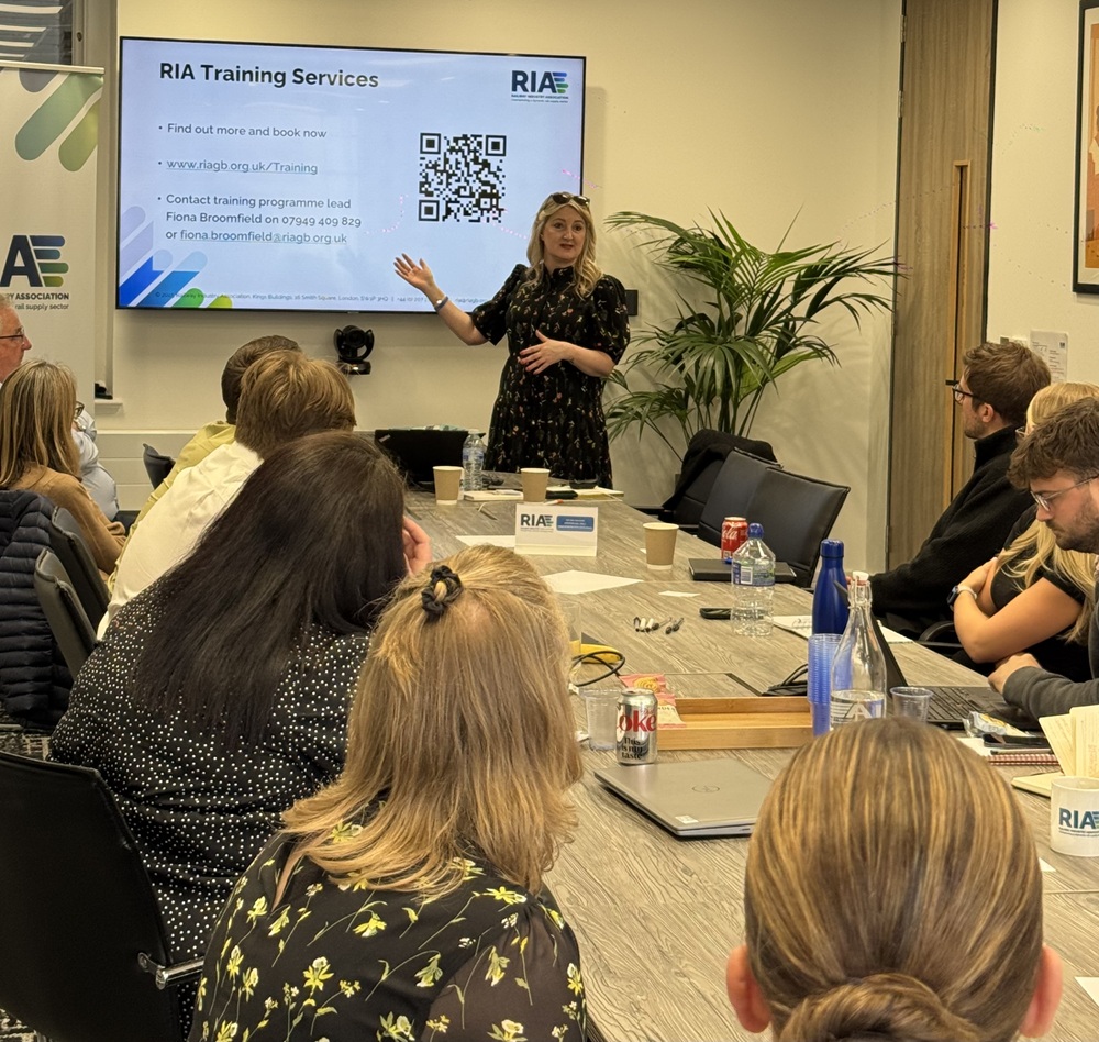 On-site vs learning centre training: choosing the best fit ...