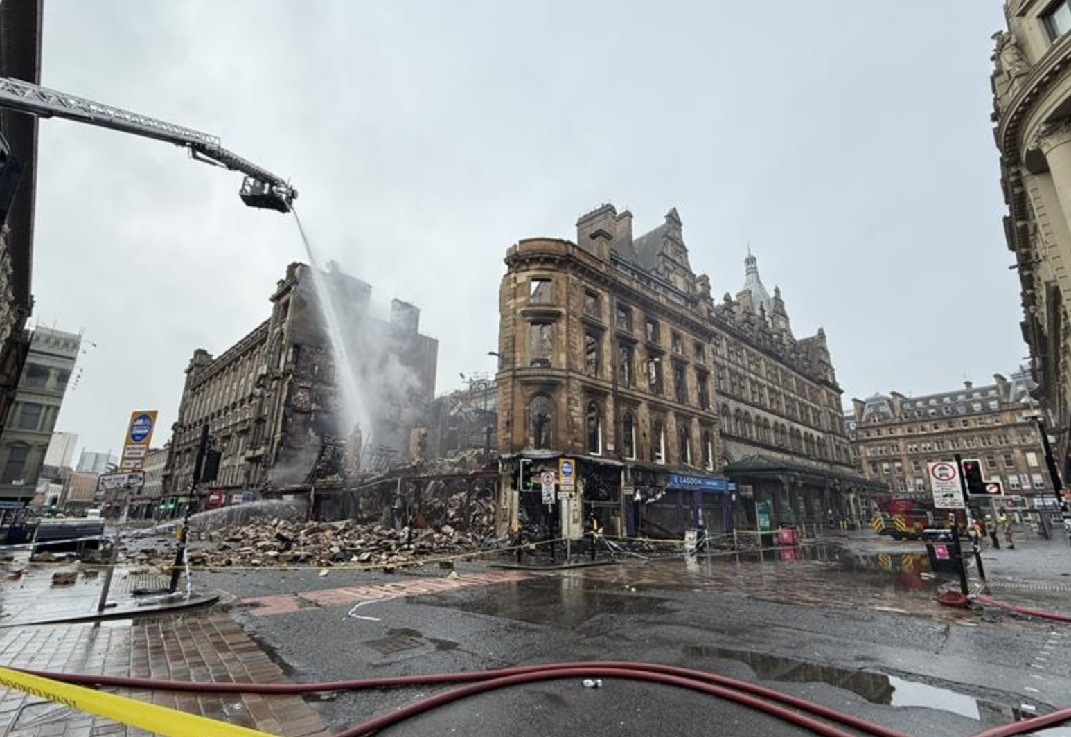 Safety work progresses around Glasgow Central Station after Union ...
