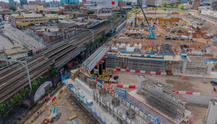 HS2 lifts first huge beams for Birmingham’s Curzon Street station ...
